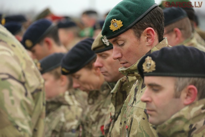 Gaisa spēku Aviācijas bāzē Lielvārdē piemin Pirmā pasaules kara beigu ...