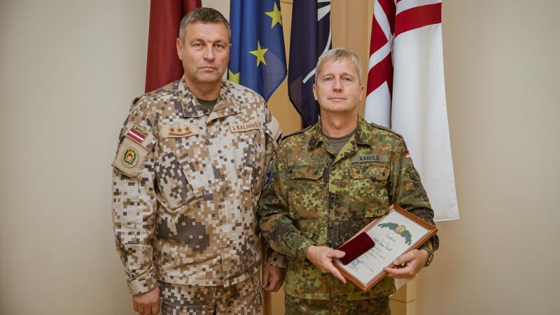 Aizejošais NSIV Latvijā komandiera vietnieks novērtē paveikto NATO ...